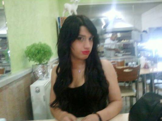 dilan mira 35 yaşında, Bayan, İstanbul şehrinde yaşıyor